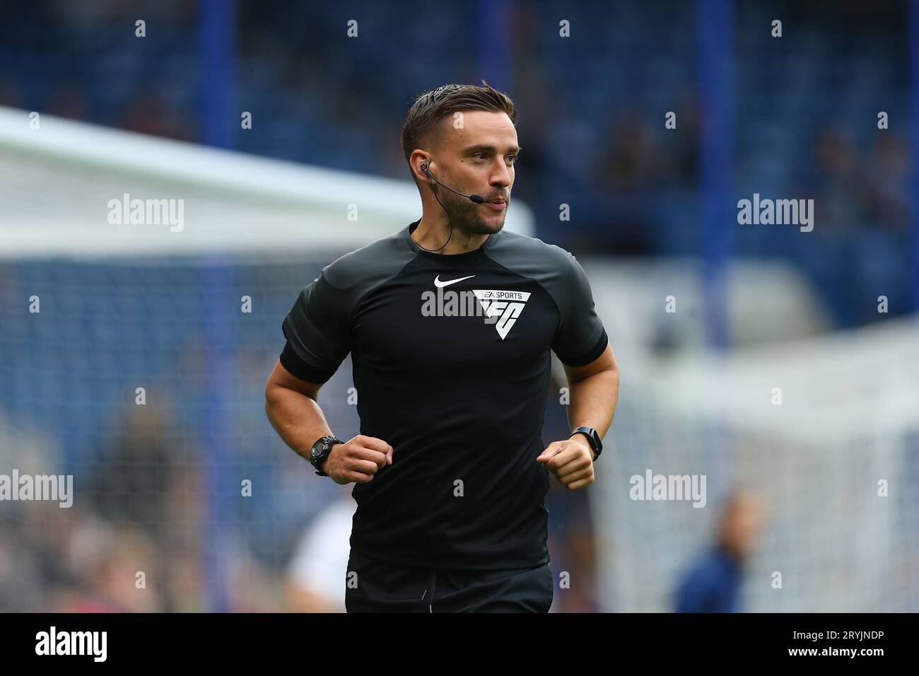 Thomas kirk referee hi-res stock photography and images - Alamy
