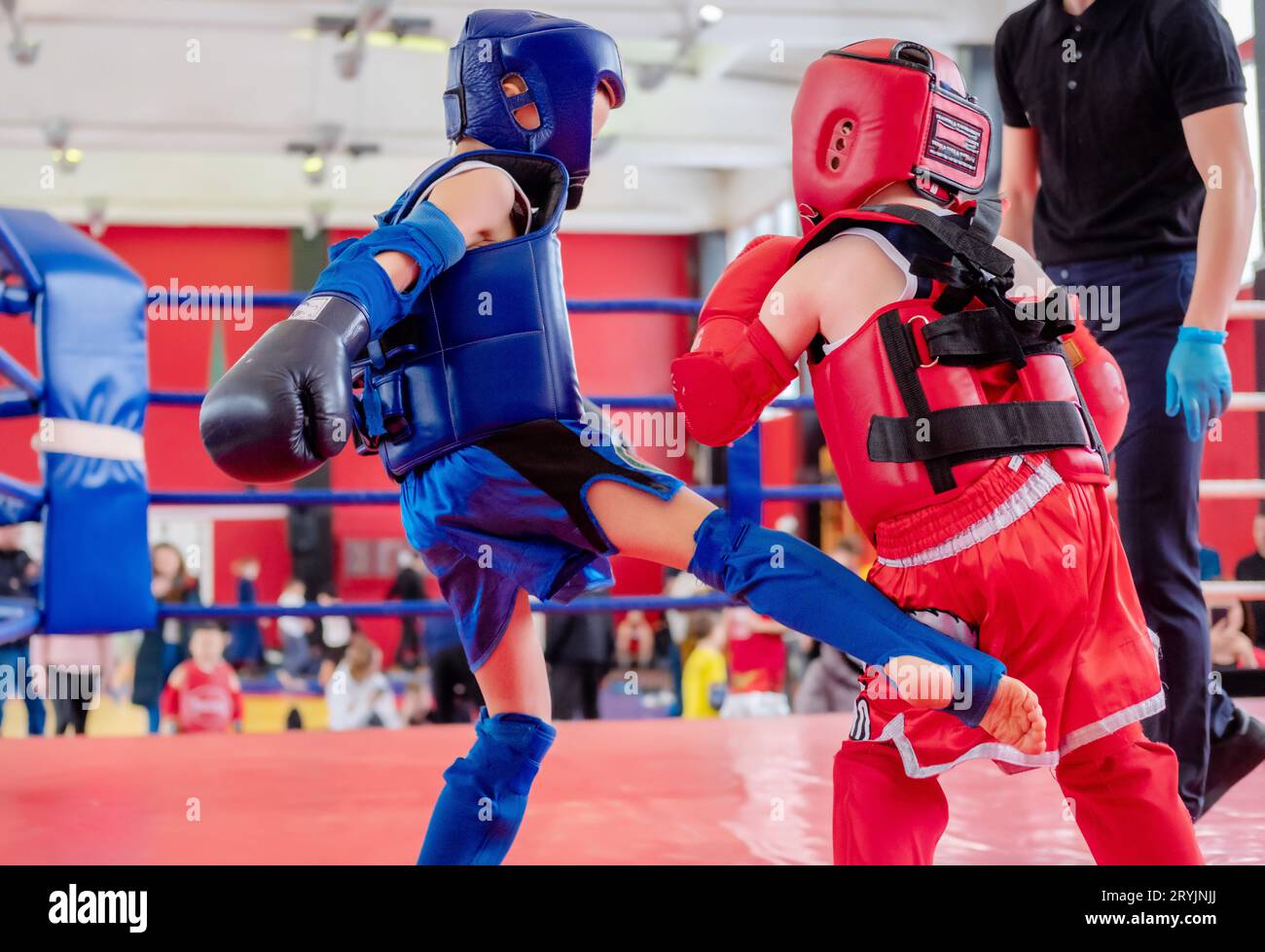 Child kick boxing hi-res stock photography and images - Alamy