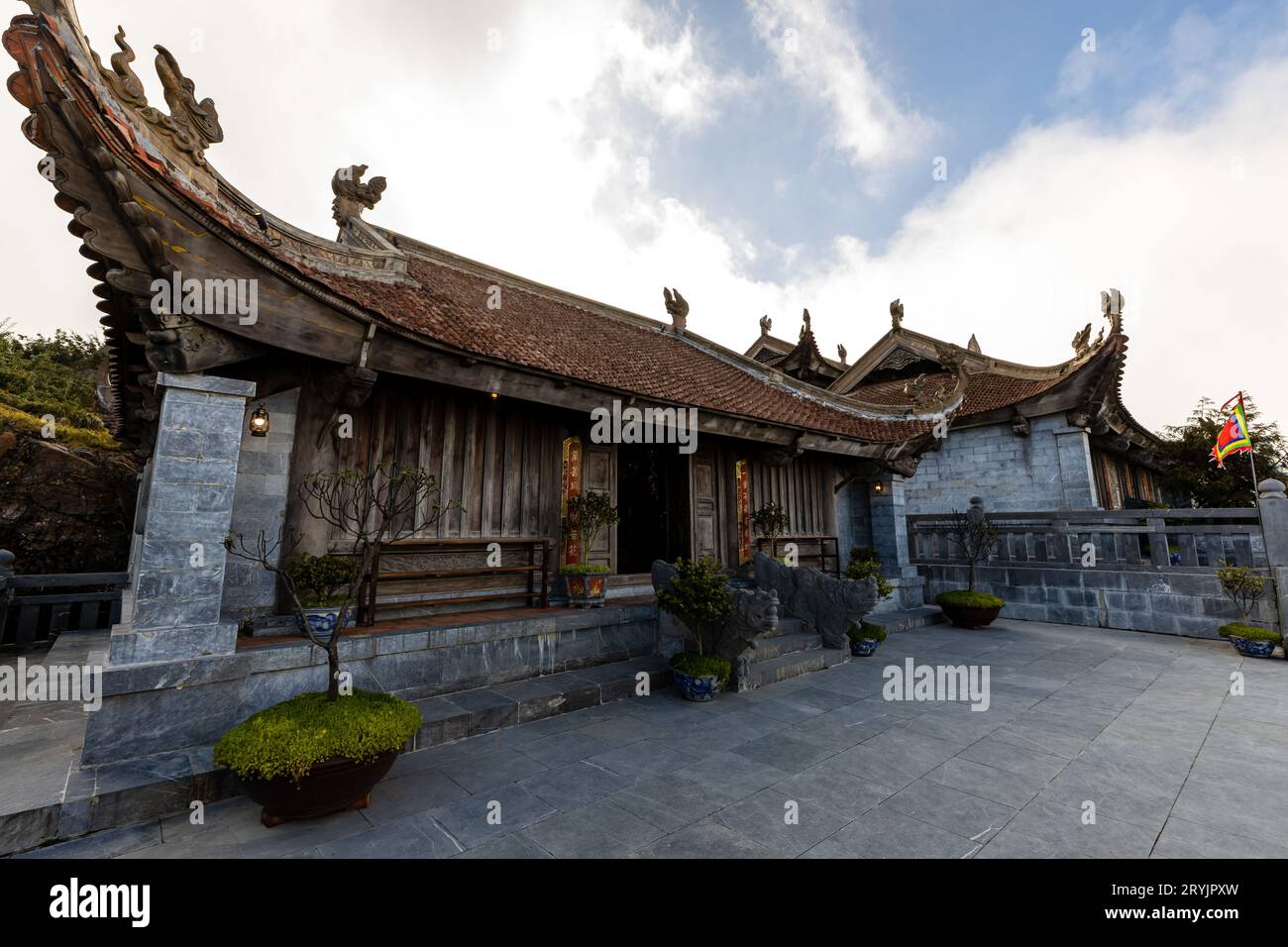 The Buddhist Temple at the Fansipan at Sapa in Vietnam Stock Photo - Alamy