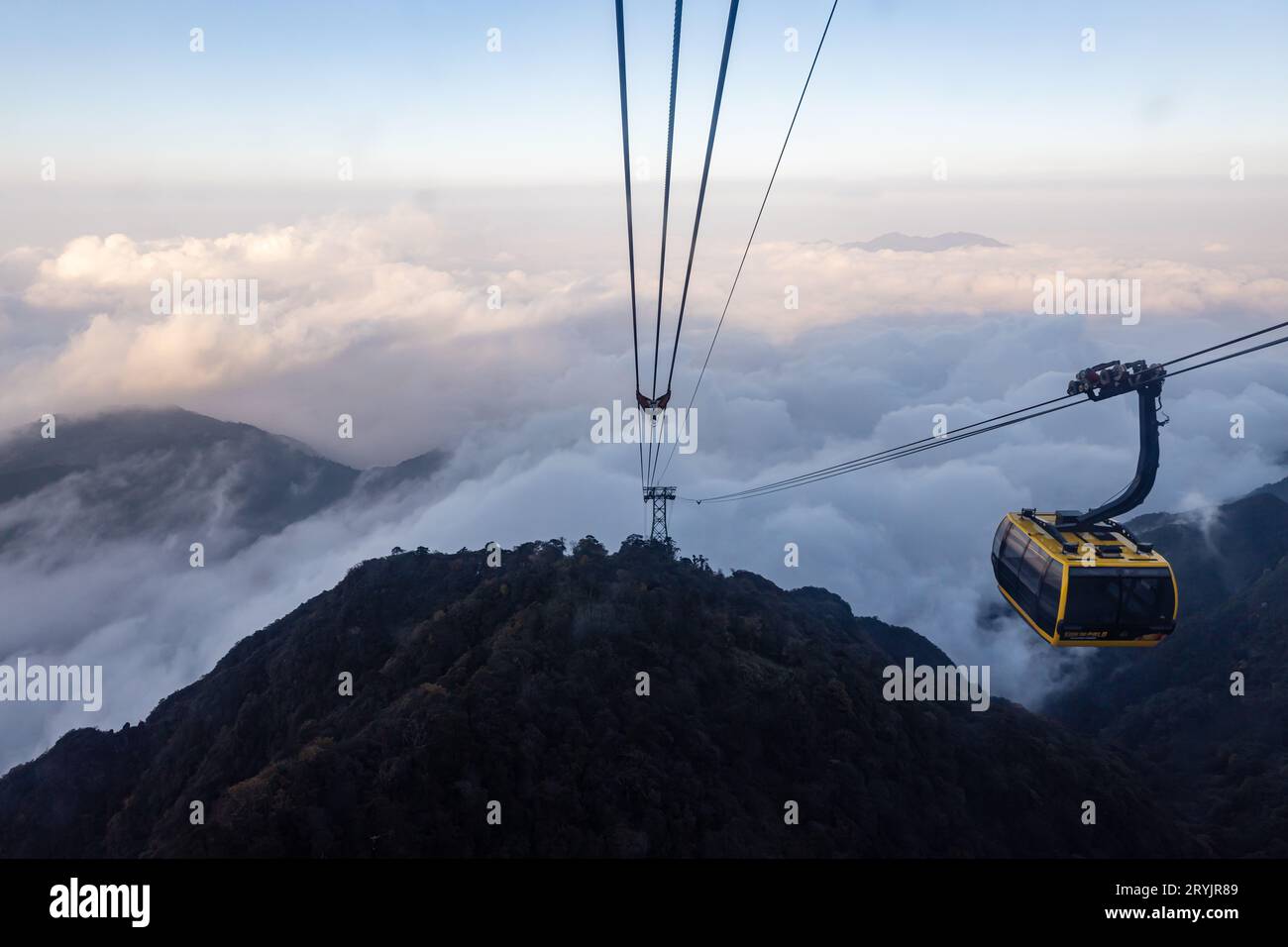 The cable car to the Fansipan at Sapa in Vietnam Stock Photo - Alamy