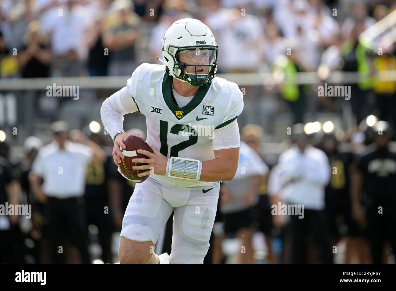 Baylor quarterback Blake Shapen (12) looks for a receiver during the ...