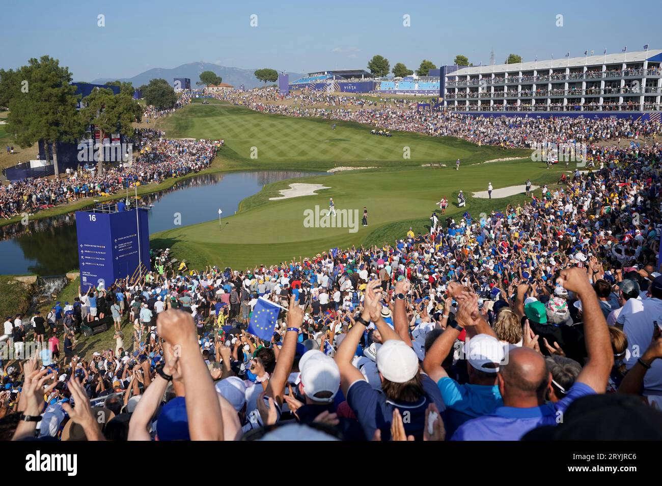 Spectators celebrate the shot of Team Europe's Sepp Straka during day ...