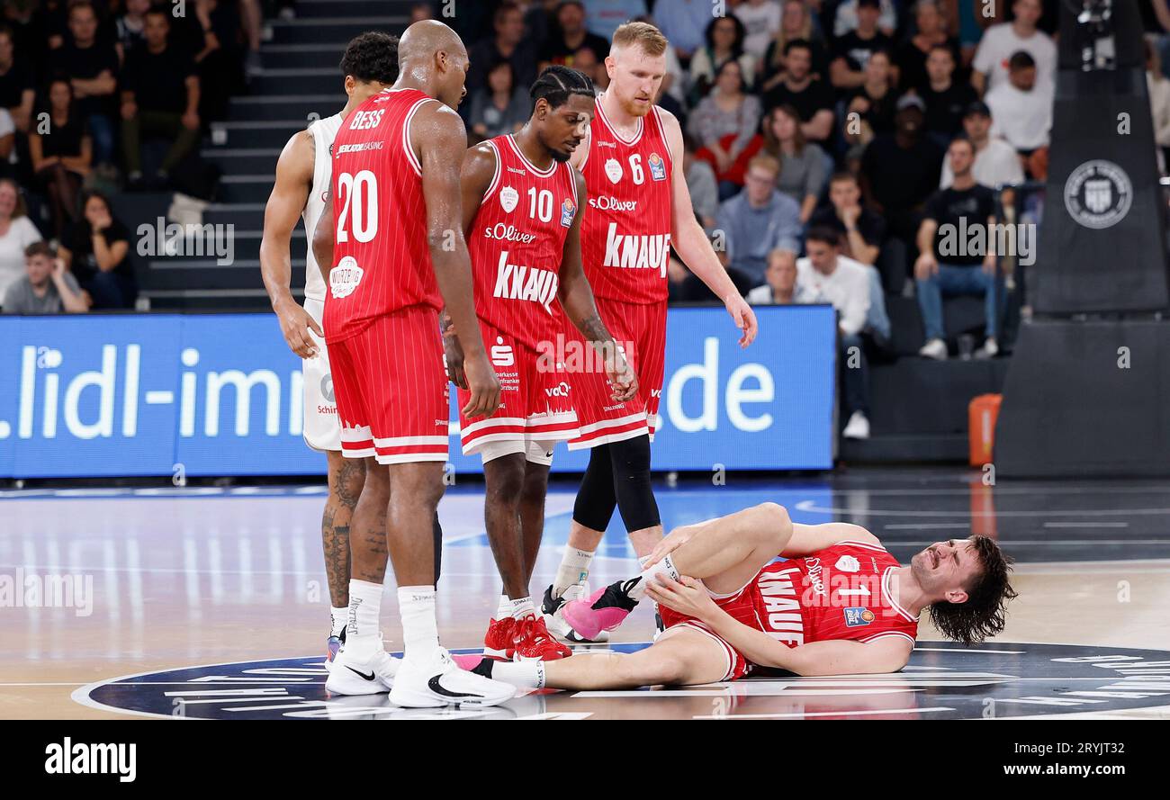 20 und max ugrai wuerzburg baskets hi-res stock photography and images ...