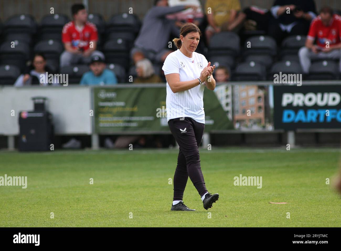 Women's football manager winners hi-res stock photography and images ...