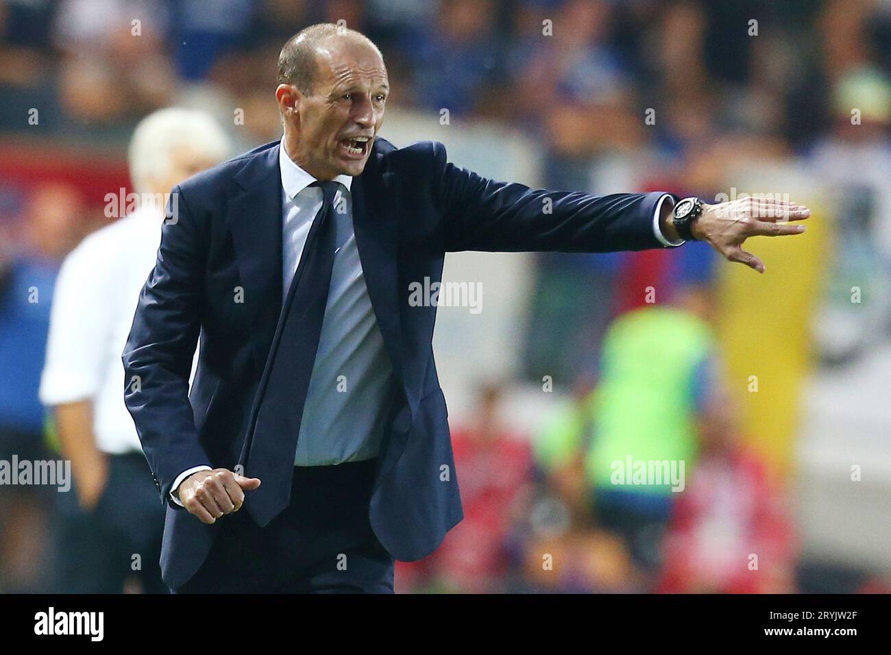 Juventus' coach Massimiliano Allegri gives indications to his players ...