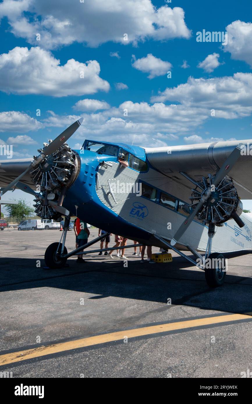 Ford tri motor radial aircraft engine hi-res stock photography and ...