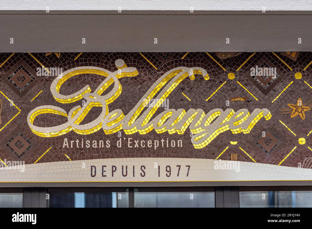 Shop script hi-res stock photography and images - Alamy