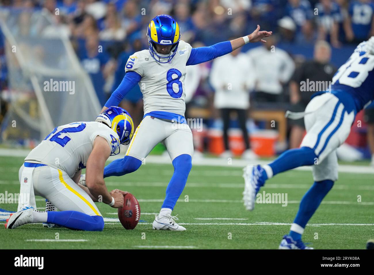Los Angeles Rams place kicker Brett Maher (8) kickes a field goal as ...
