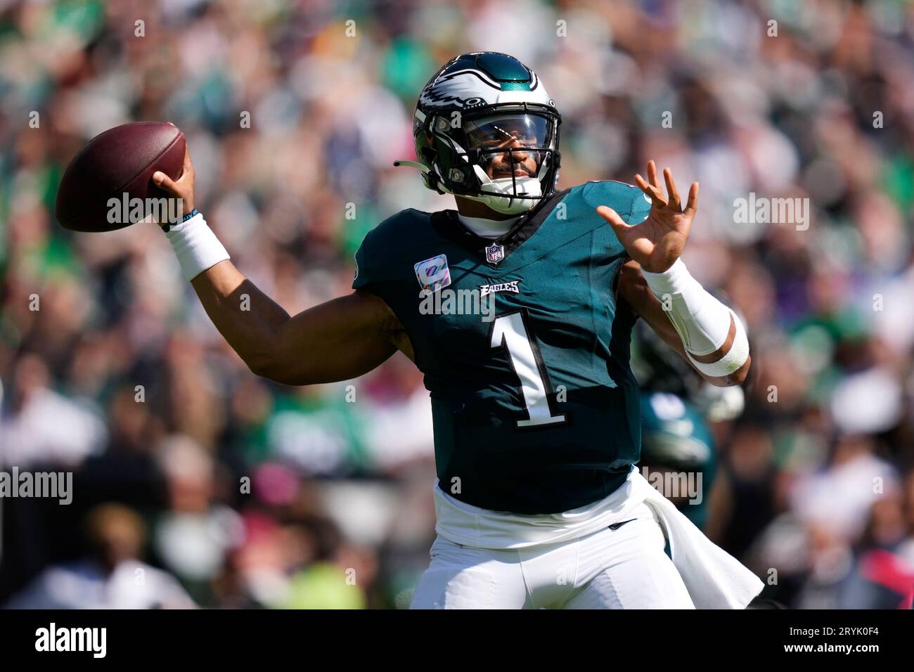 Philadelphia Eagles quarterback Jalen Hurts (1) looks to pass during ...