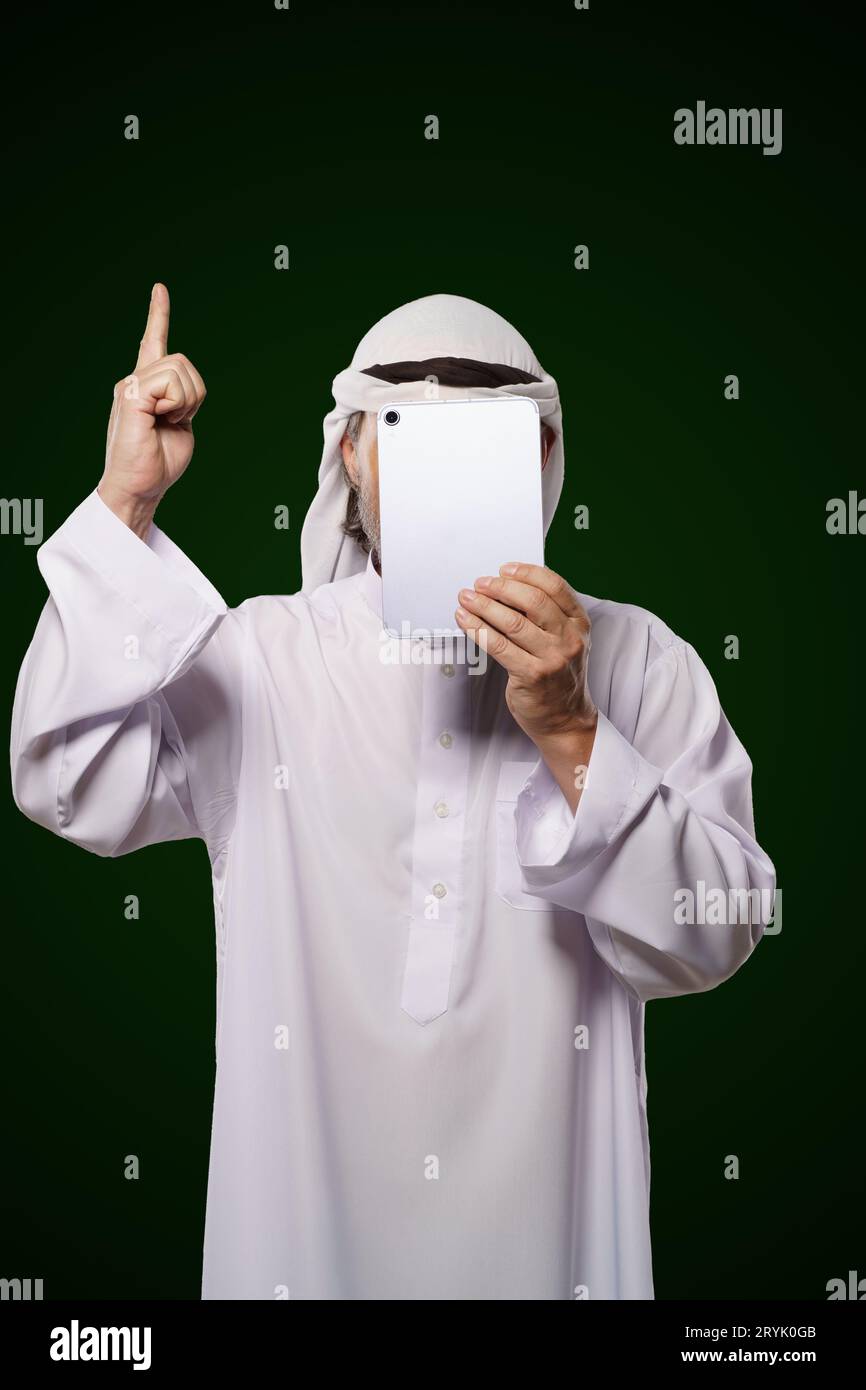 Arab face hi-res stock photography and images - Alamy