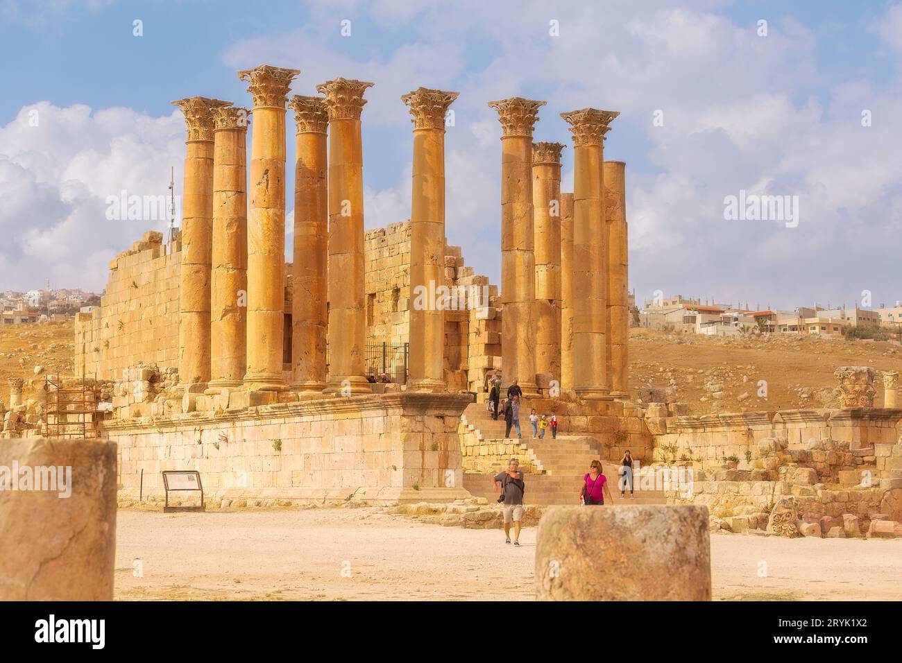 Jerash, Jordan Temple of Artemis in ancient Gerasa Stock Photo - Alamy