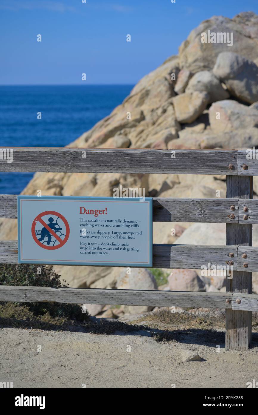 The iconic coastline along the famous 17 Mile Drive, Monterey CA Stock ...