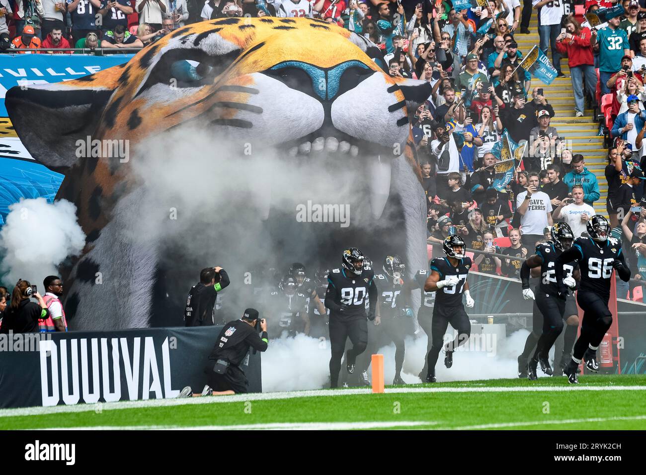 London, UK. 1 October 2023. Jaguars team arrives for the Jacksonville ...