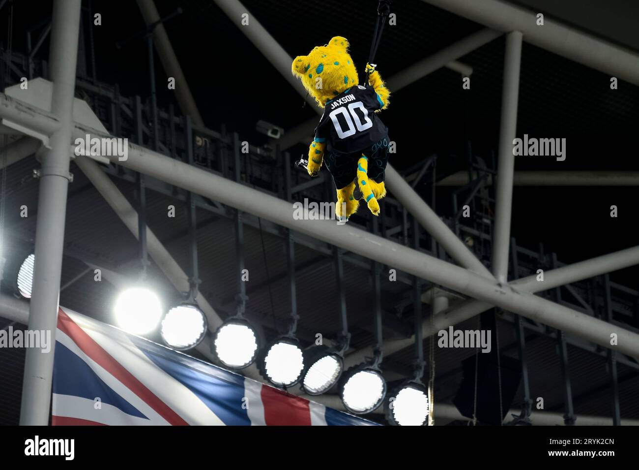 London, UK. 1 October 2023. Jaxson, the Jaguars mascot, arrives for the ...