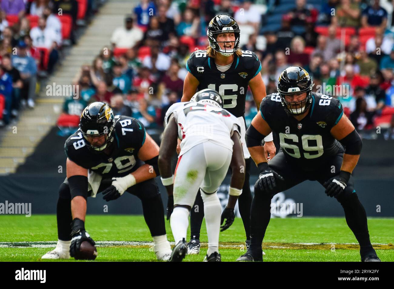 London, UK. 1 October 2023. Jacksonville Jaguars quarterback Trevor Lawrence (16) calls a play ...