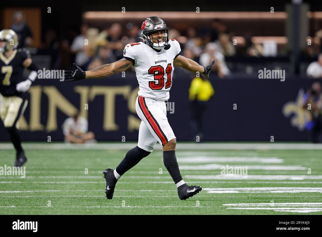 Tampa Bay Buccaneers safety Antoine Winfield Jr. (31) reacts to a play during an NFL football ...