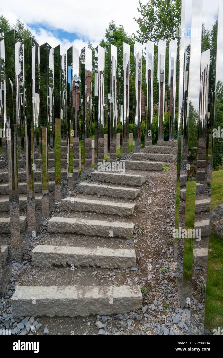 Jeppe Hein, Path of Silence 2016, Kistefoss Museum, Jevnaker, Norwegen ...