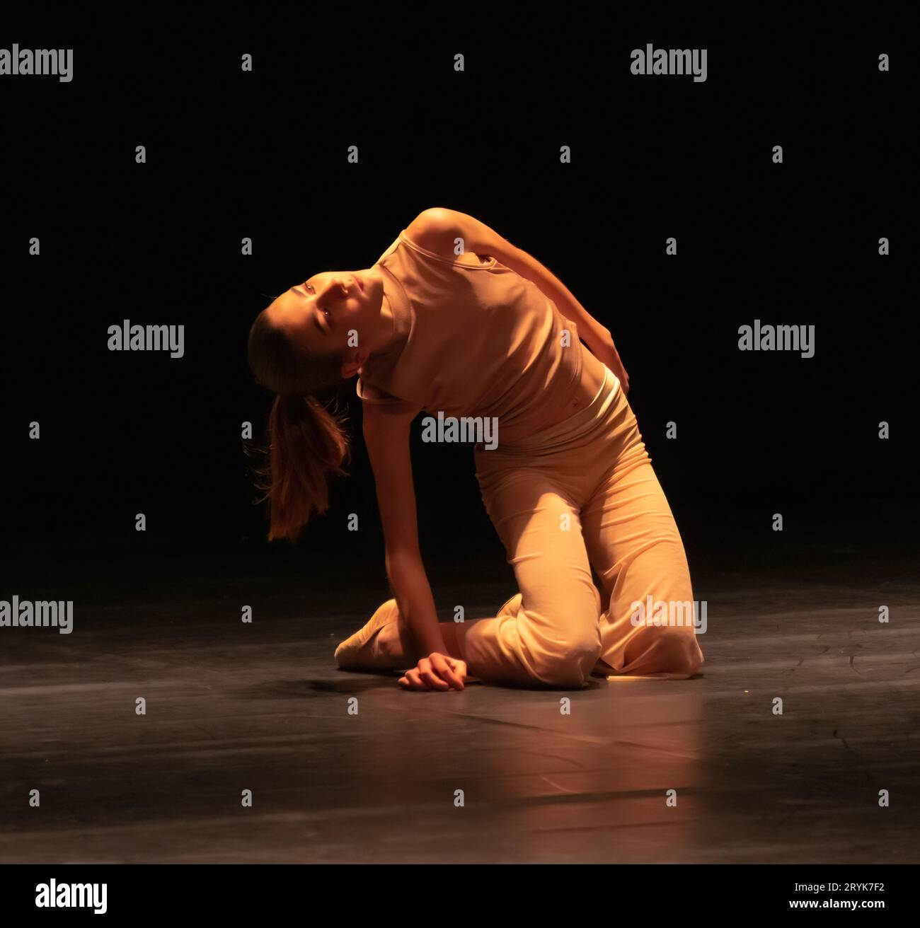 Classical dance hi-res stock photography and images - Alamy