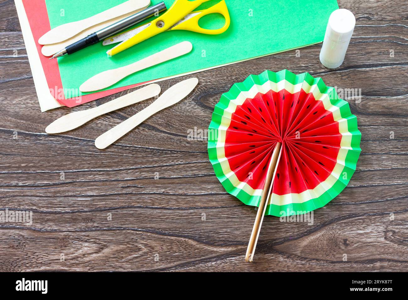 Paper fan folding origami hi-res stock photography and images - Alamy