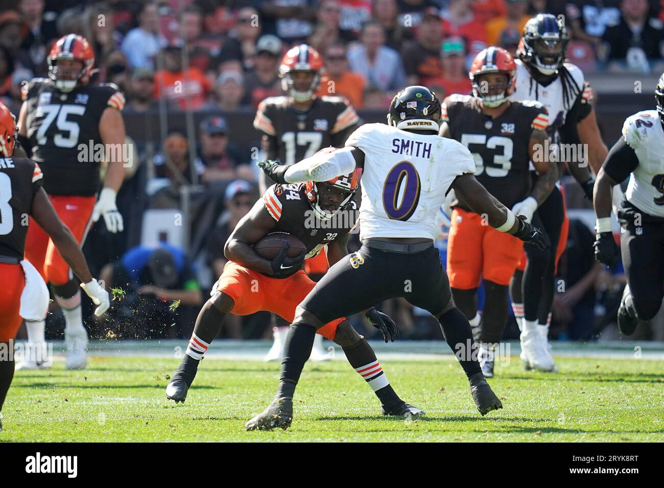 Cleveland Browns running back Jerome Ford (34) runs with the football ...