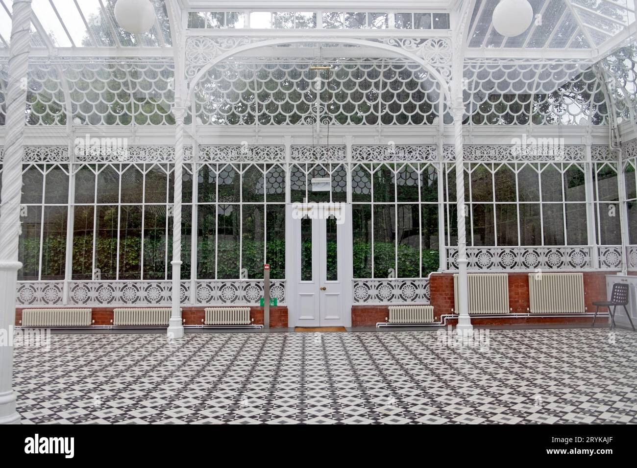 Conservatory interior hi-res stock photography and images - Alamy