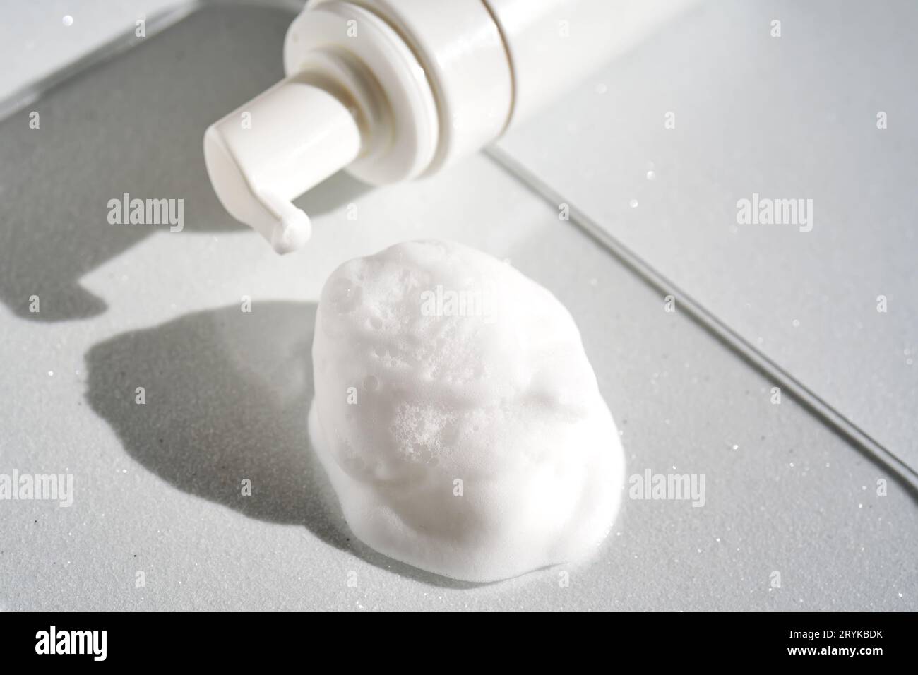 Cosmetic product photo hi-res stock photography and images - Alamy