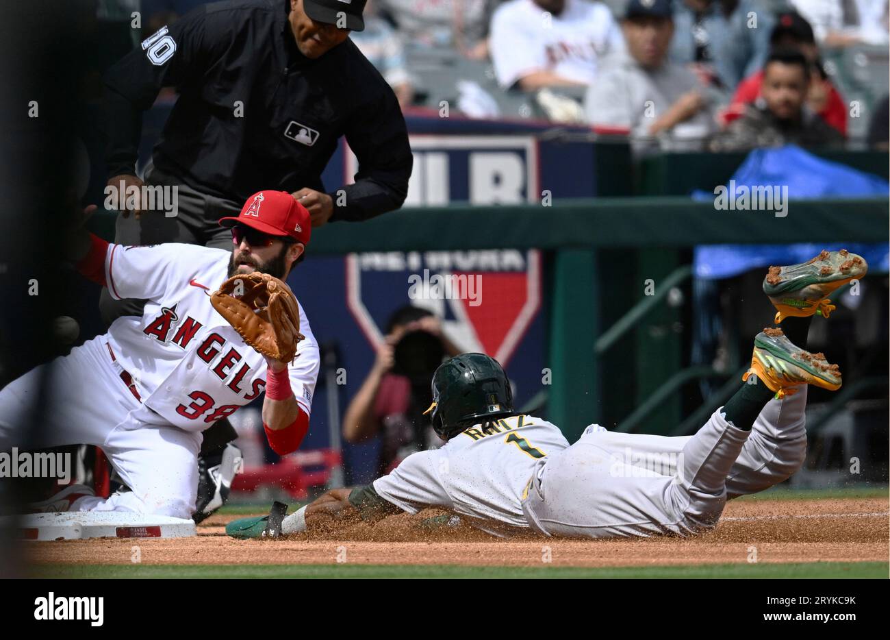 Los Angeles Angels third baseman Michael Stefanic (38) waits for the ...