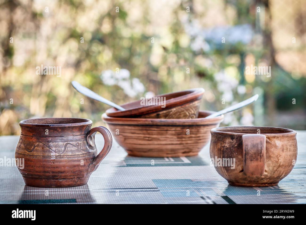 Clay plates on vintage hi-res stock photography and images - Alamy