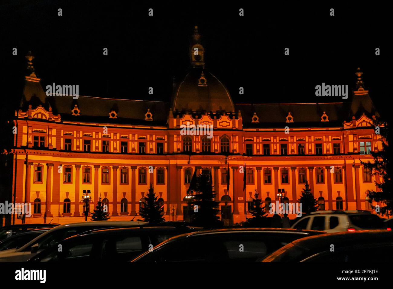 Night time exterior hi-res stock photography and images - Alamy
