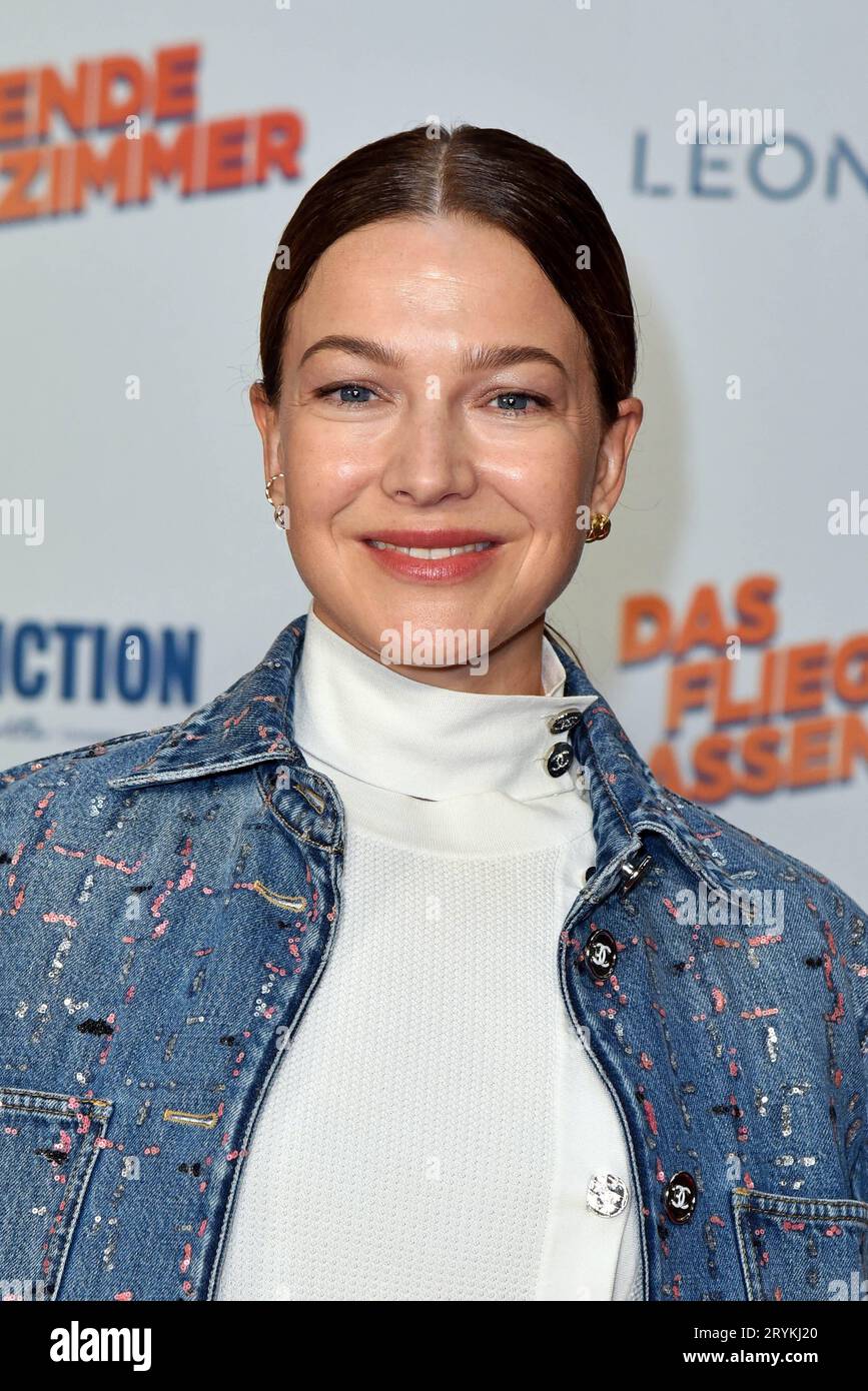 Hannah Herzsprung bei der Premiere von DAS FLIEGENDE KLASSENZIMMER im ...
