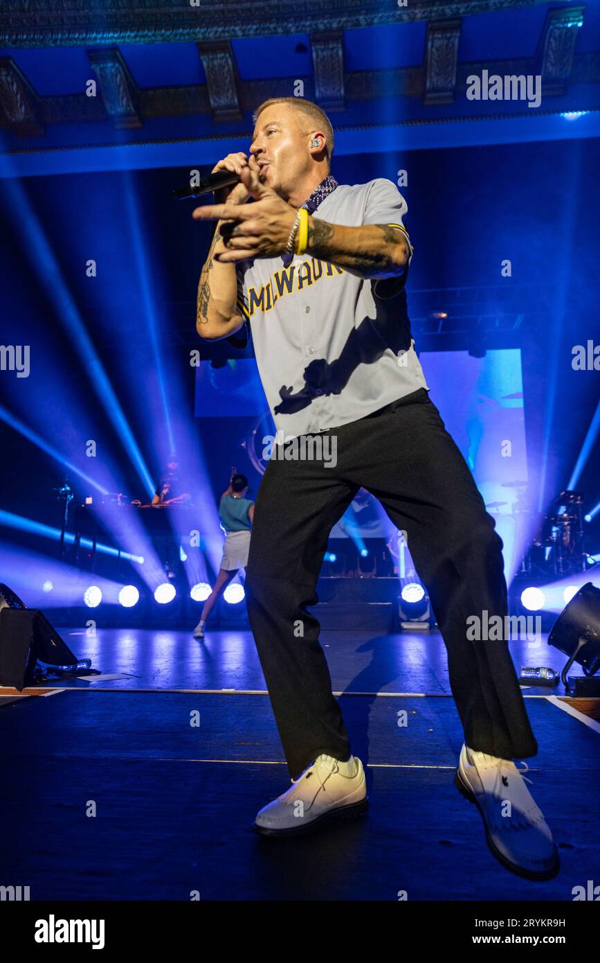 Tour macklemore hi-res stock photography and images - Alamy