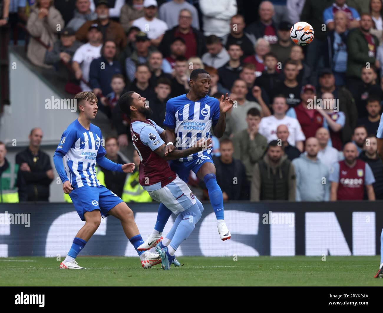Birmingham, UK. 30th Sep, 2023. Douglas Luiz (AV) Pervis Estupinan (B ...