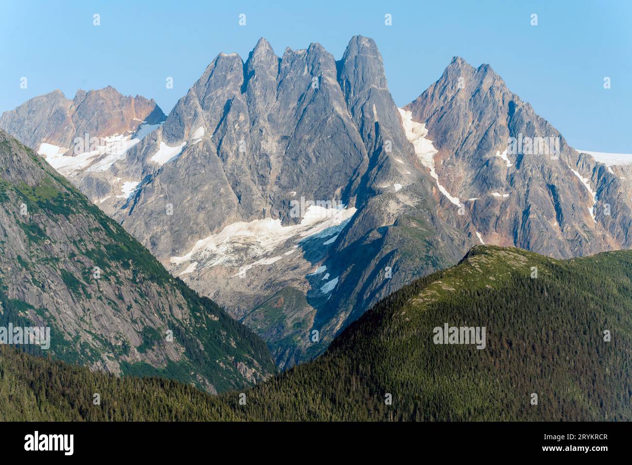 mountain scenery in Chilkoot Inlet, Alaska, USA Stock Photo - Alamy