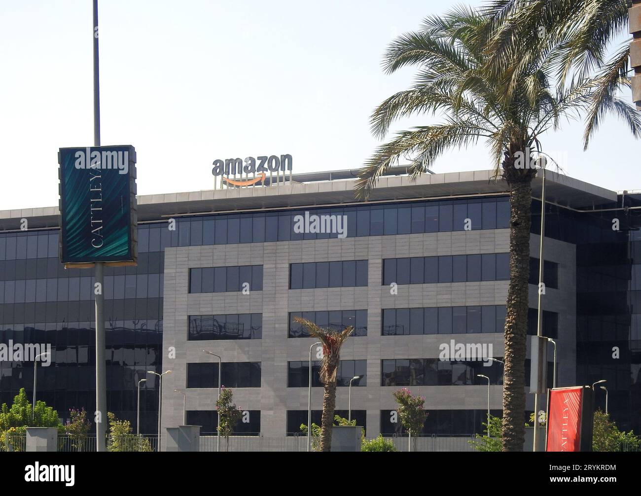 Cargo application hi-res stock photography and images - Alamy