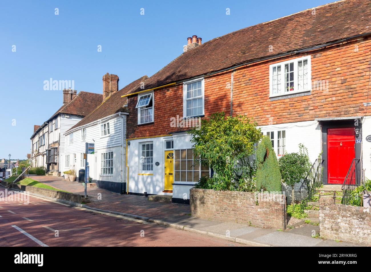 Robertsbridge high street hi-res stock photography and images - Alamy