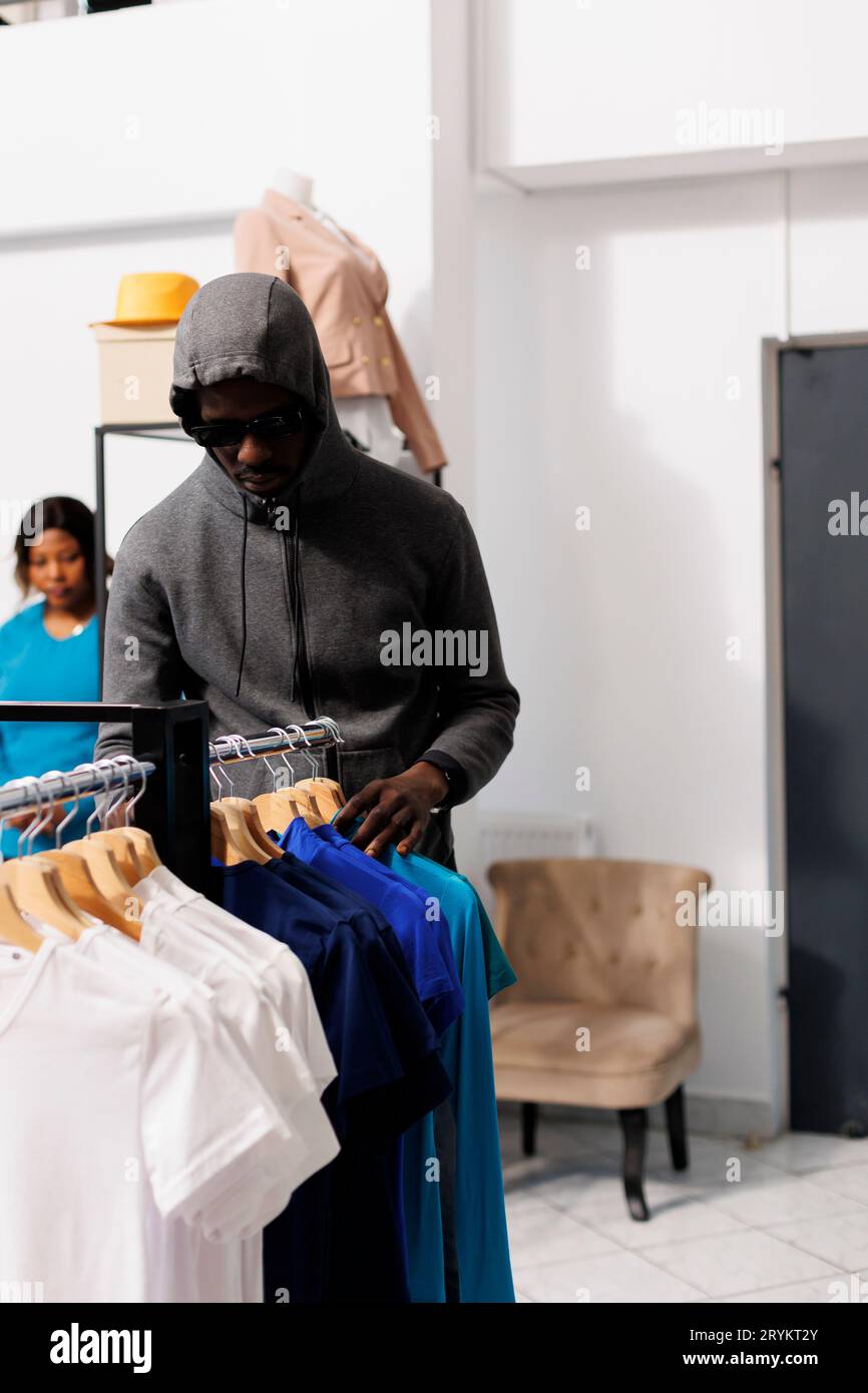 Robbery shop african hi-res stock photography and images - Alamy