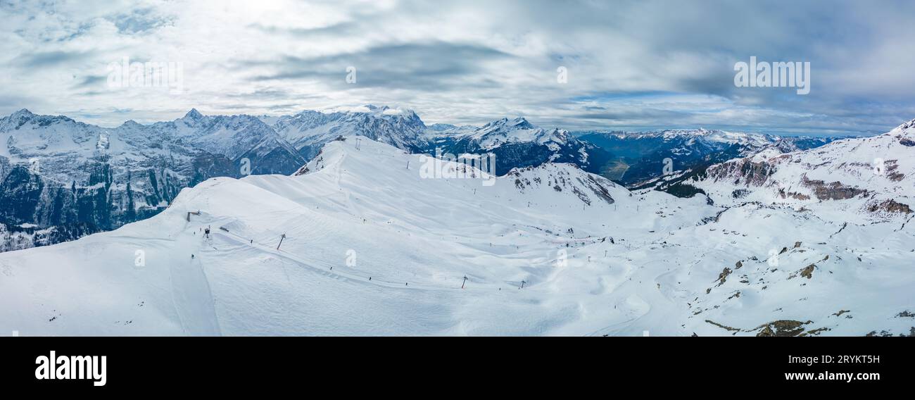 Winter skiing in Hasliberg Meiringen, Bernese Oberland, Switzerland ...