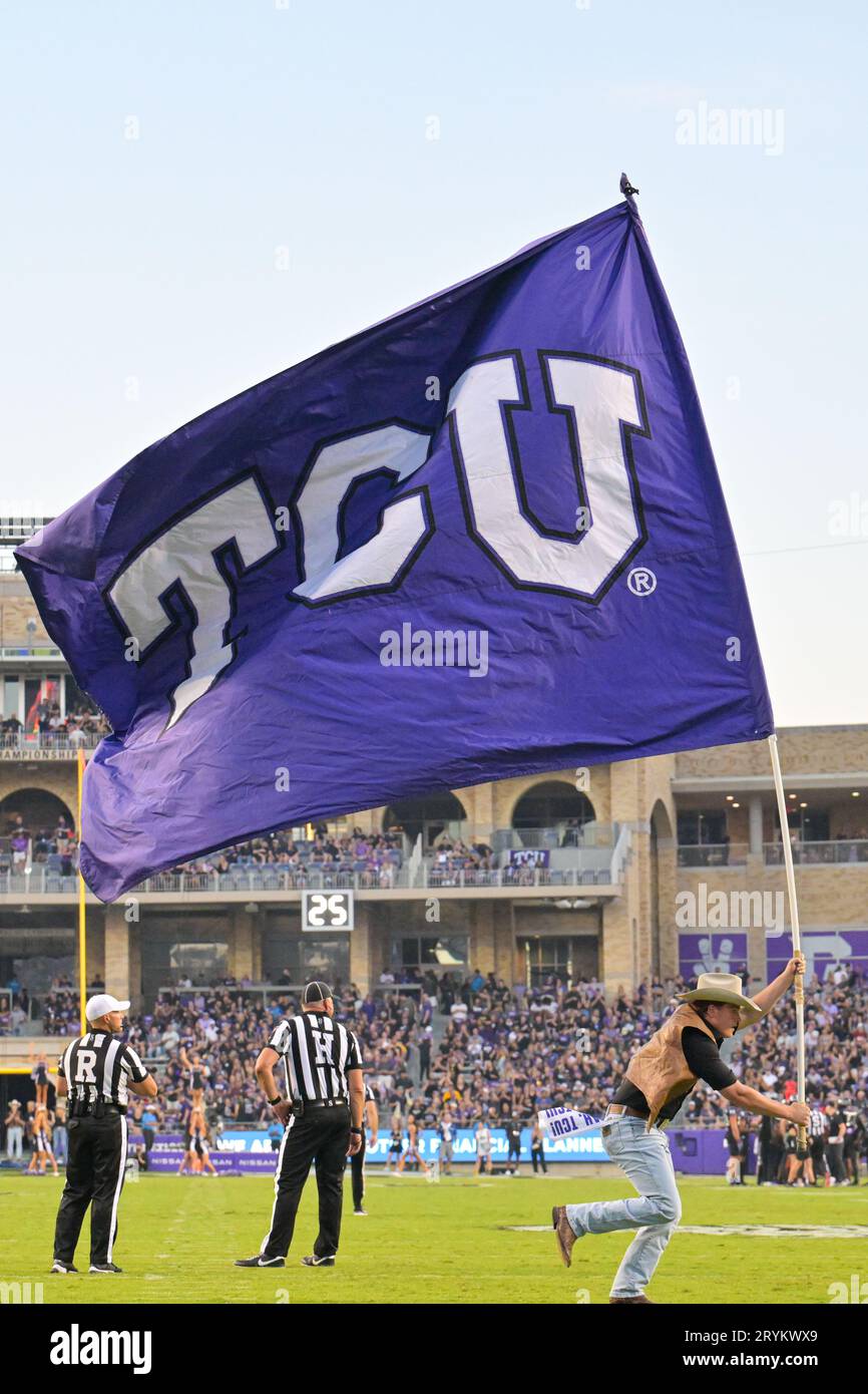 Fort Worth, Texas, USA. 30th Sep, 2023. TCU Horned Frogs ranger runs ...
