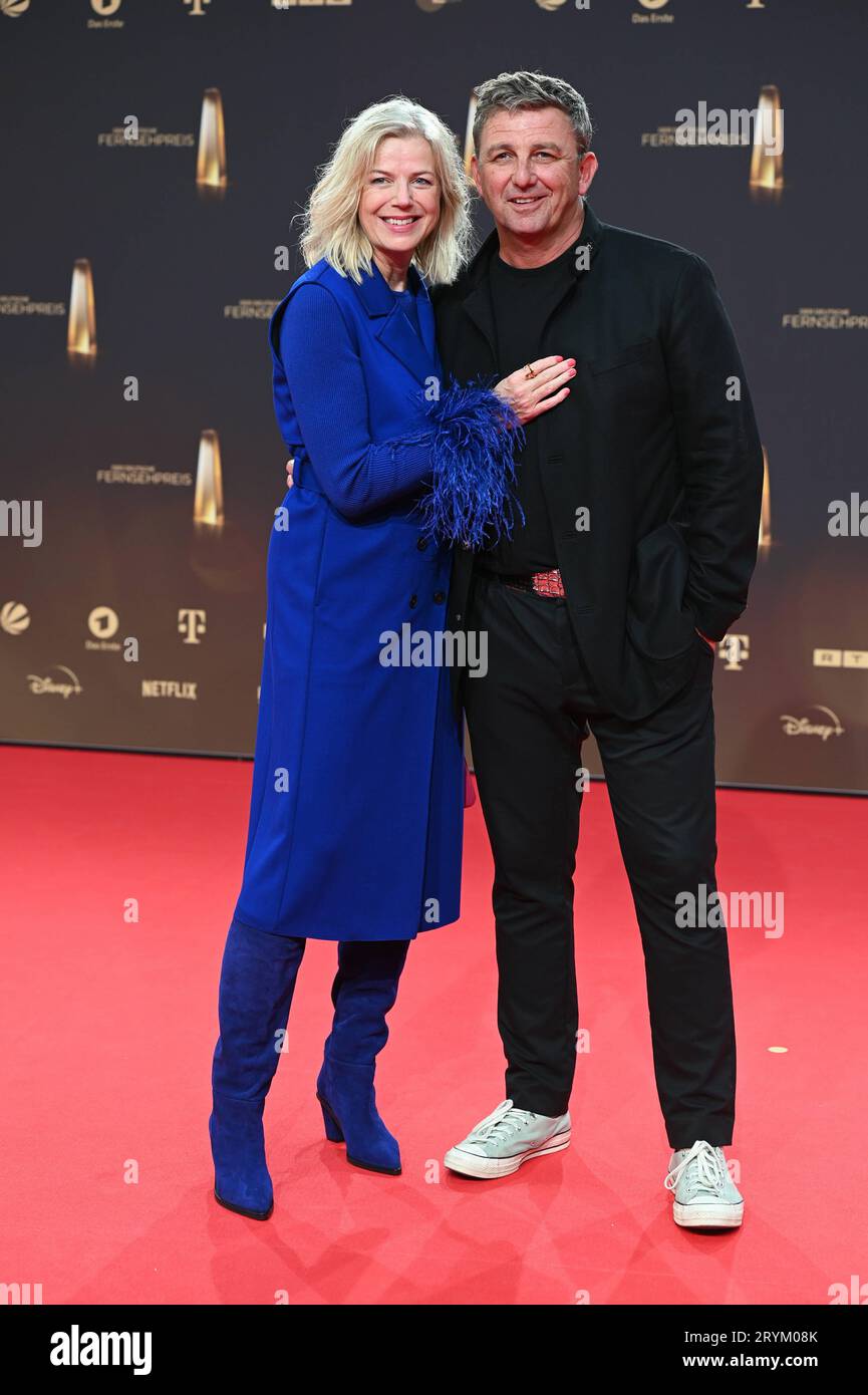 Schauspieler Hans Sigl und Ehefrau Susanne Sigl kommt zur Gala und ...