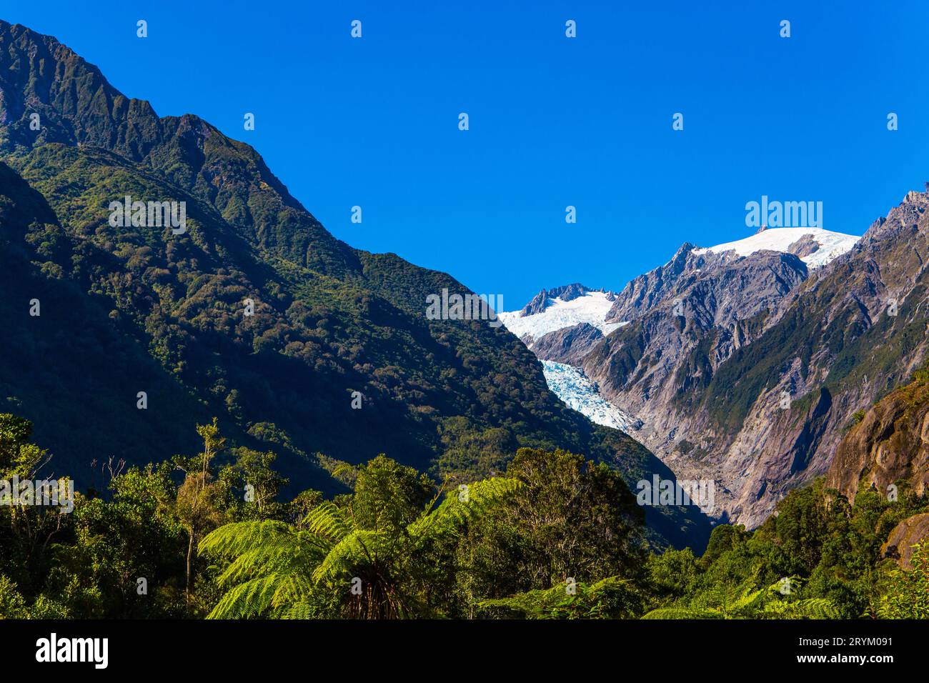 Mount cook range hi-res stock photography and images - Alamy