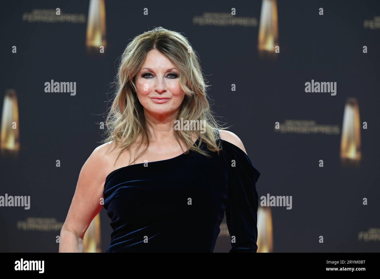 Moderatorin Frauke Ludowig kommt zur Gala und Verleihung des Deutschen ...