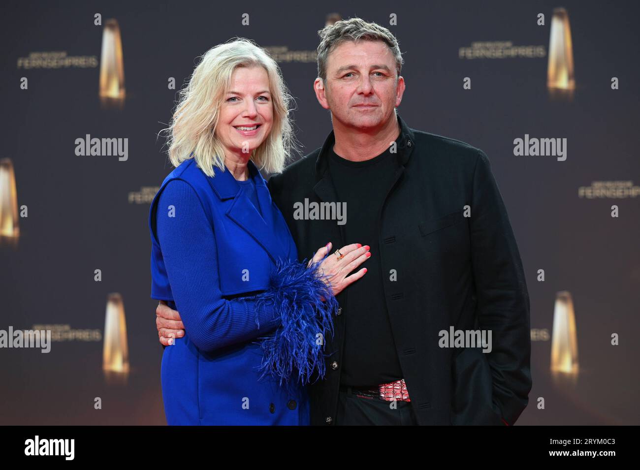 Schauspieler Hans Sigl und Ehefrau Susanne Sigl kommt zur Gala und ...