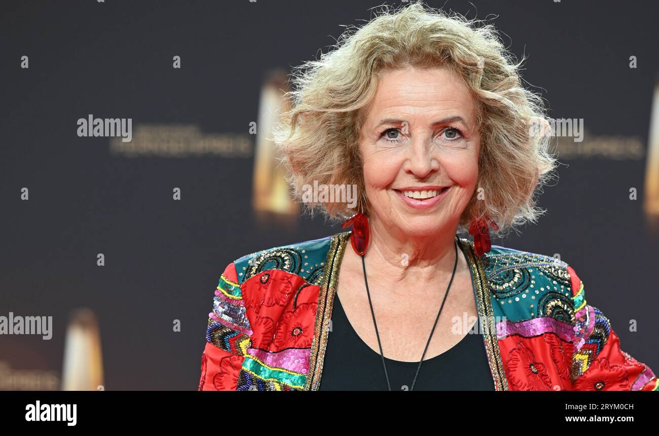 Schauspielerin Michaela May kommt zur Gala und Verleihung des Deutschen ...