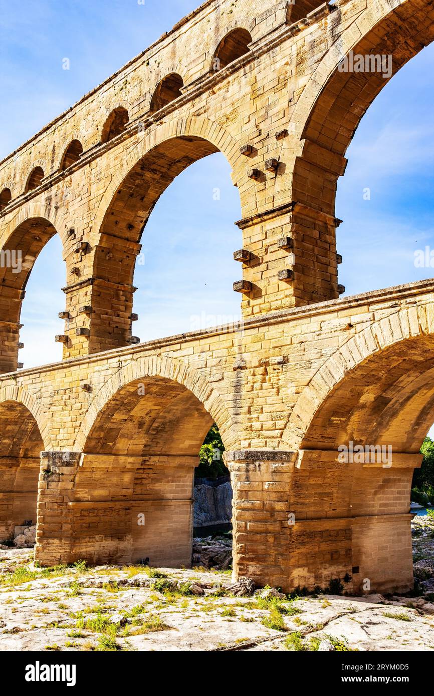 Aqueduct and trees hi-res stock photography and images - Alamy