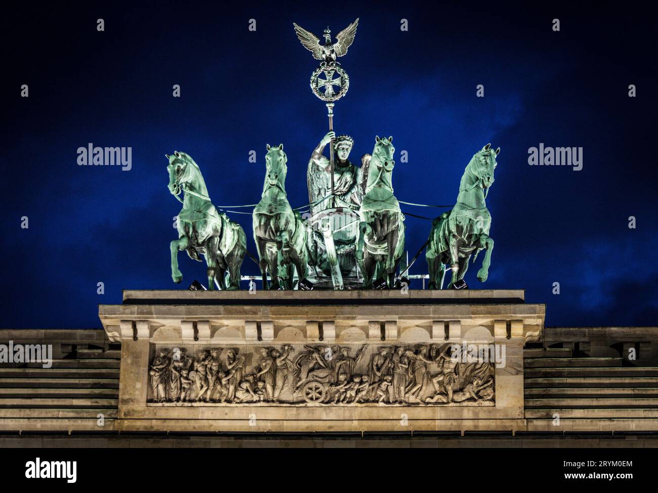 Quadriga brandenburg gate hi-res stock photography and images - Alamy