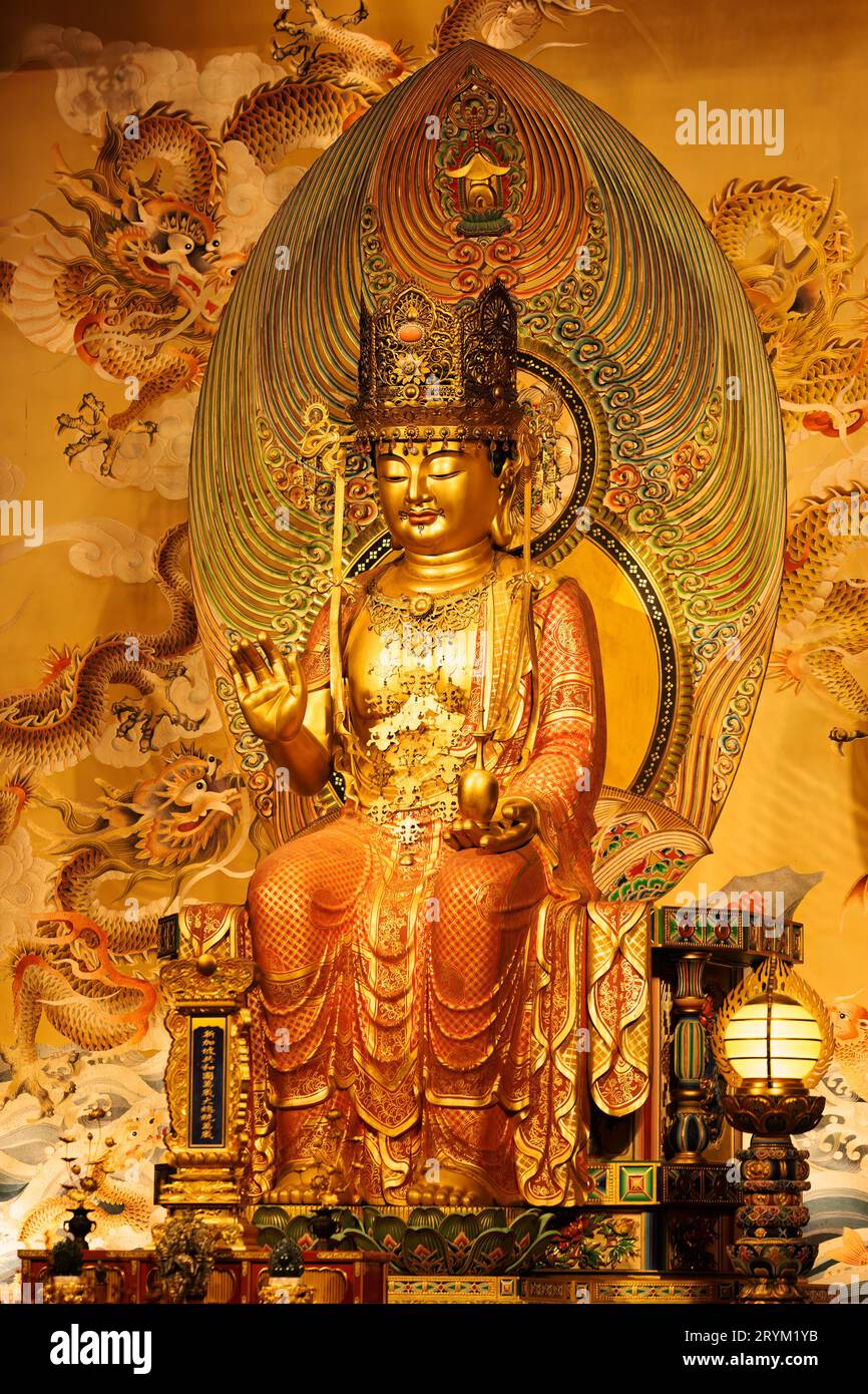 Inside buddha tooth relic hi-res stock photography and images - Alamy