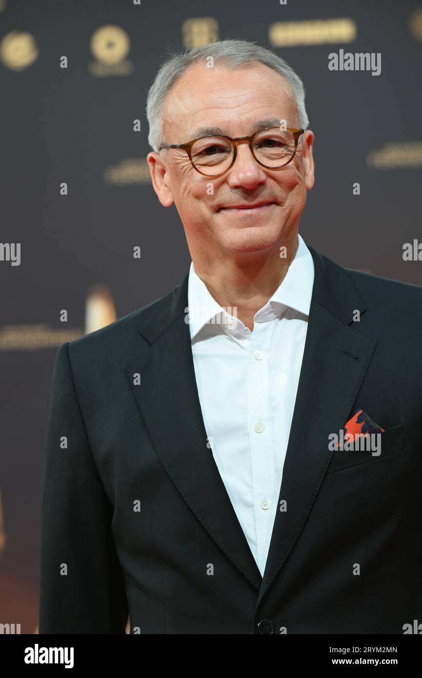 Journalist und RTL Korrespondent Rainer Munz kommt zur Gala und ...