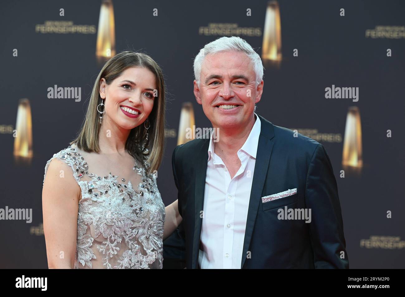 Moderatoren Kristina Inhof und Andreas von Thien kommen zur Gala und ...