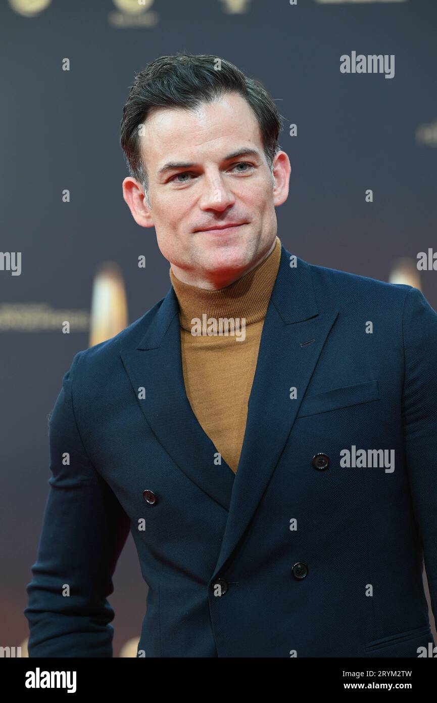 Schauspieler Torben Liebrecht kommt zur Gala und Verleihung des ...