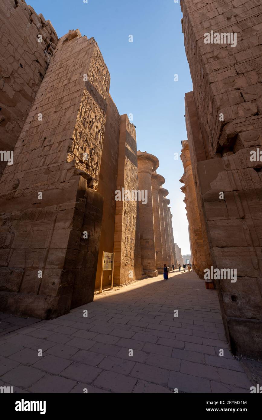 Karnak ancient visitors hi-res stock photography and images - Alamy